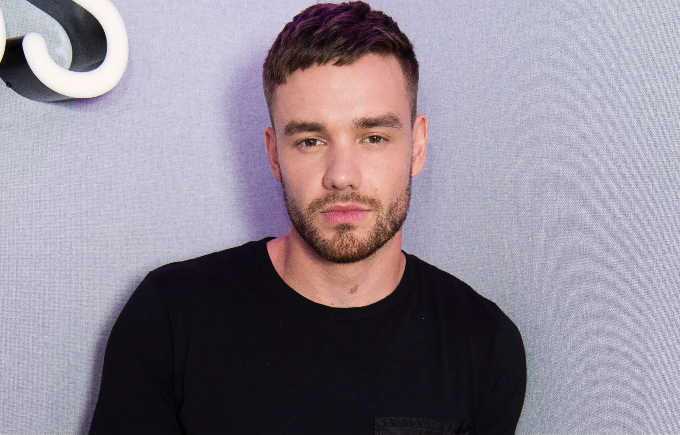 The Sudden Death of Liam Payne – Holy Family Lamp Post